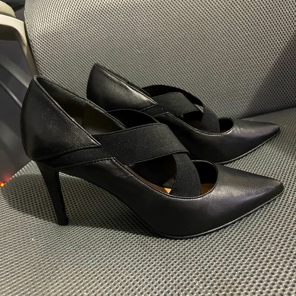 Tahari | Shoes | Tahari Black Pumps With Cross Elastic Straps | Poshmark